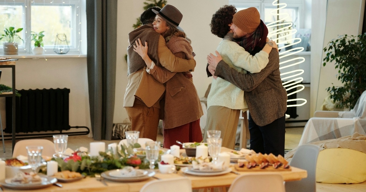 Meet the Fam! Here's How to Introduce Your Significant Other to Your Family