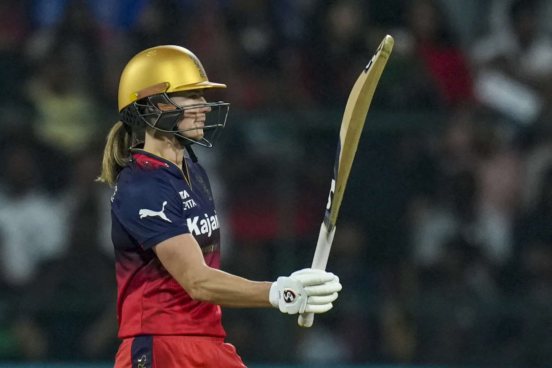 WPL: Ellyse Perry's 81 in vain as Mumbai Indians beat Royal Challengers ...
