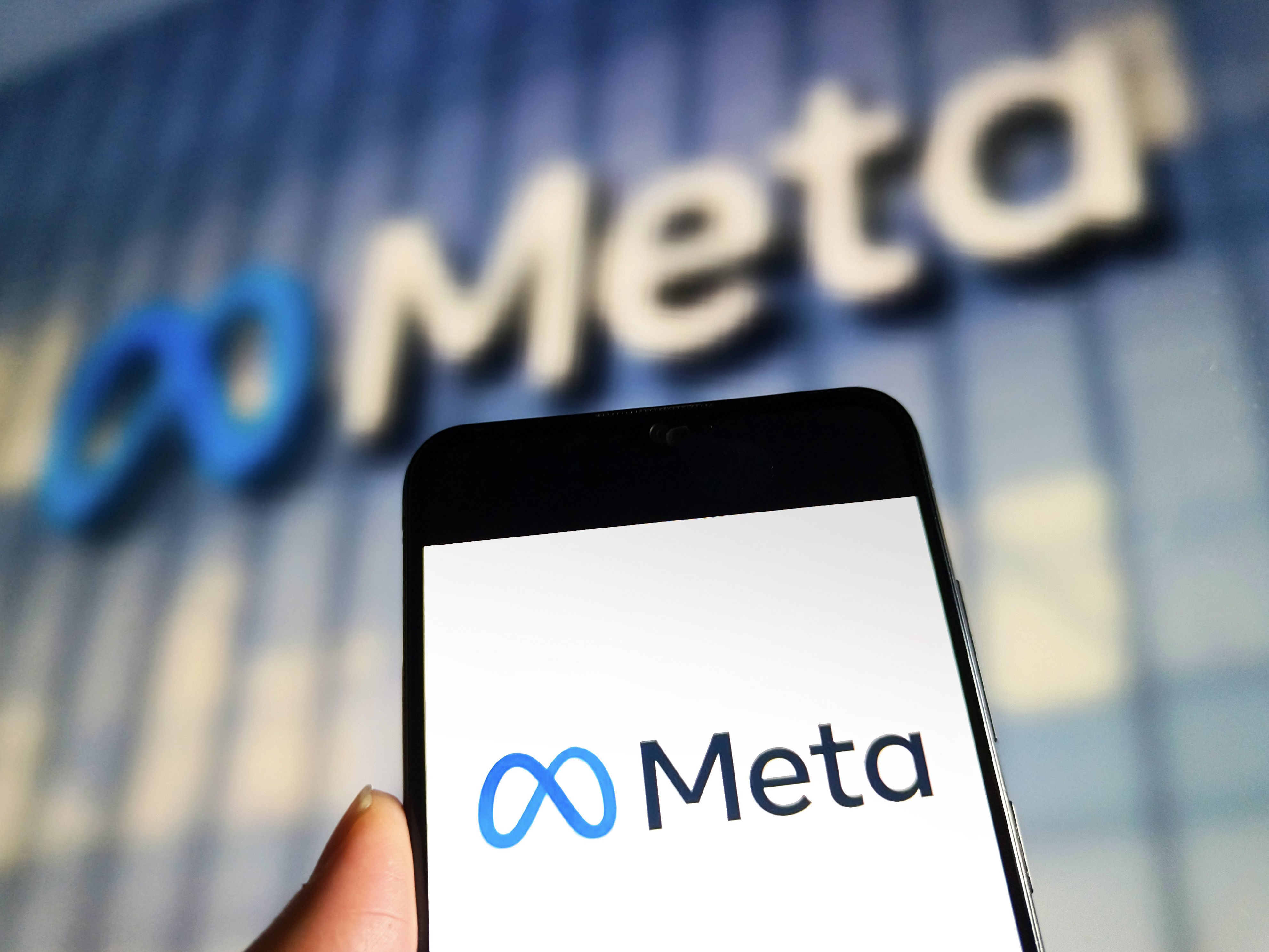 Meta offering 200 percent bonuses to execs after laying off thousands