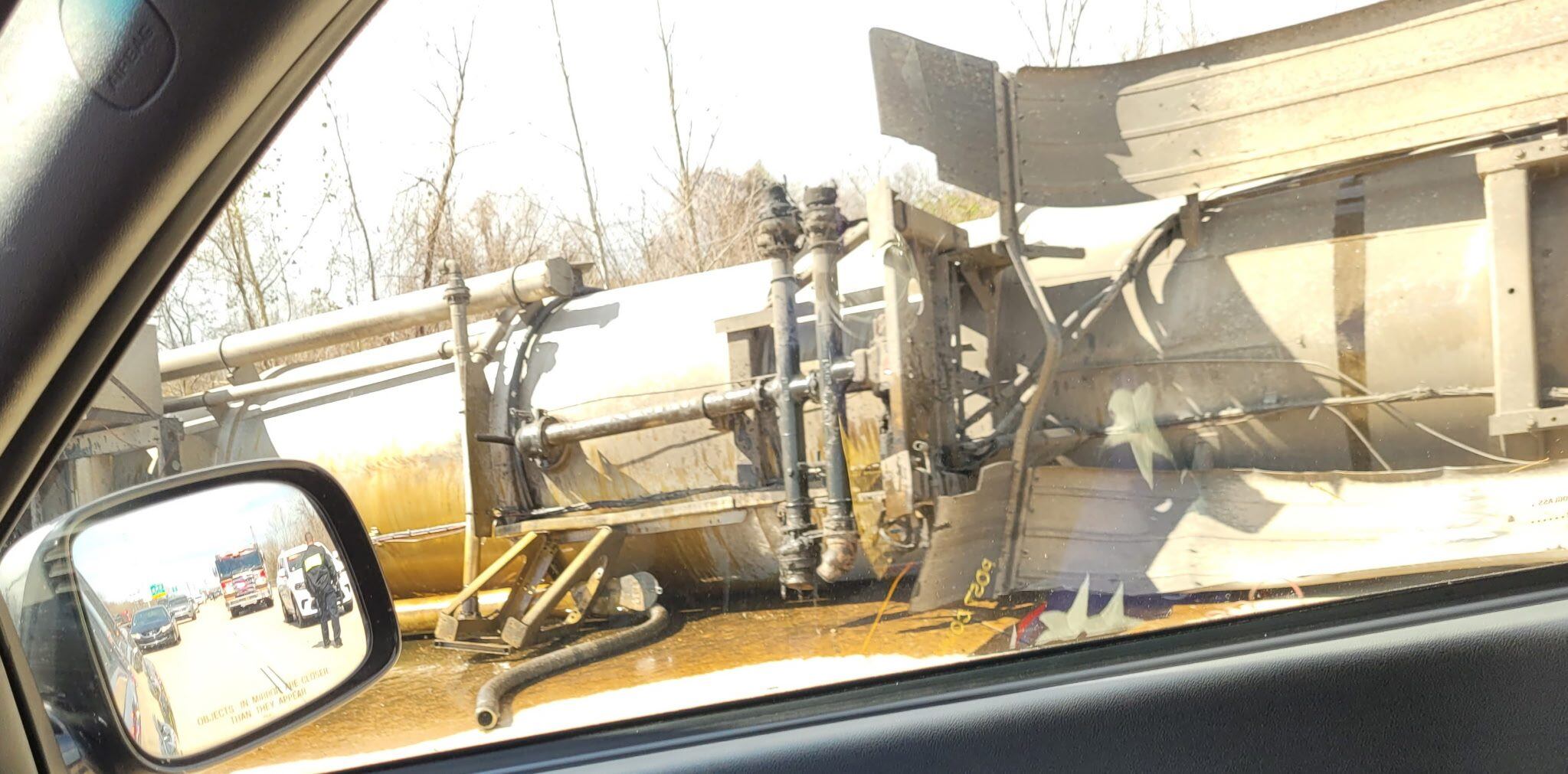 UPDATE: I-49 northbound lanes reopened through Alexandria, oil spill ...