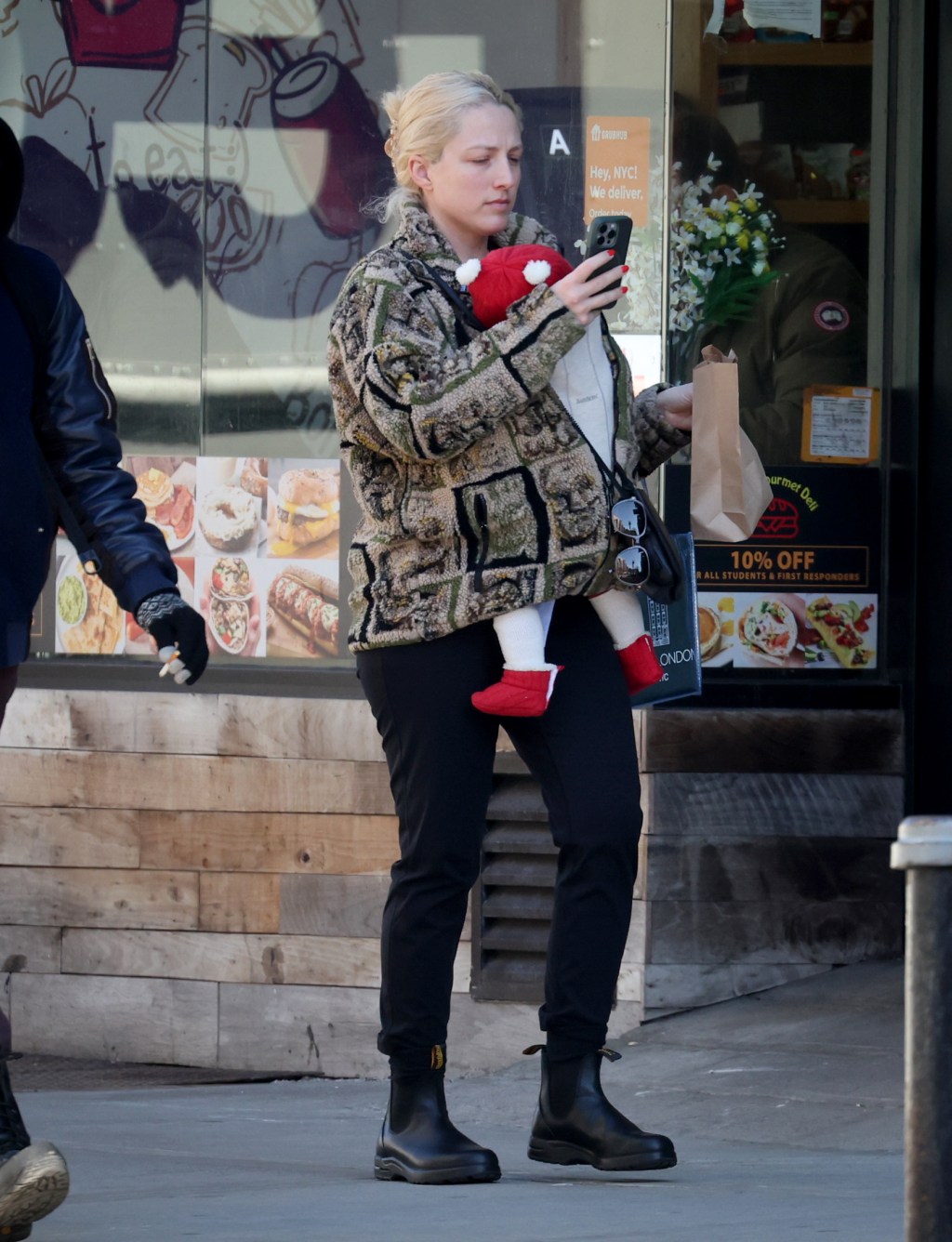 Tattooed rock ‘n’ roll fan, 38, confirms she’s the mother of Dave Grohl ...