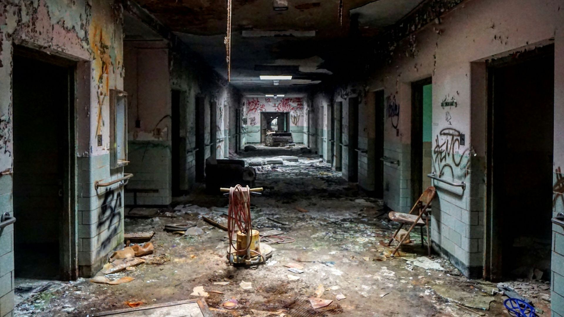 20 Abandoned Asylums with Dark Histories That Will Give You the Creeps