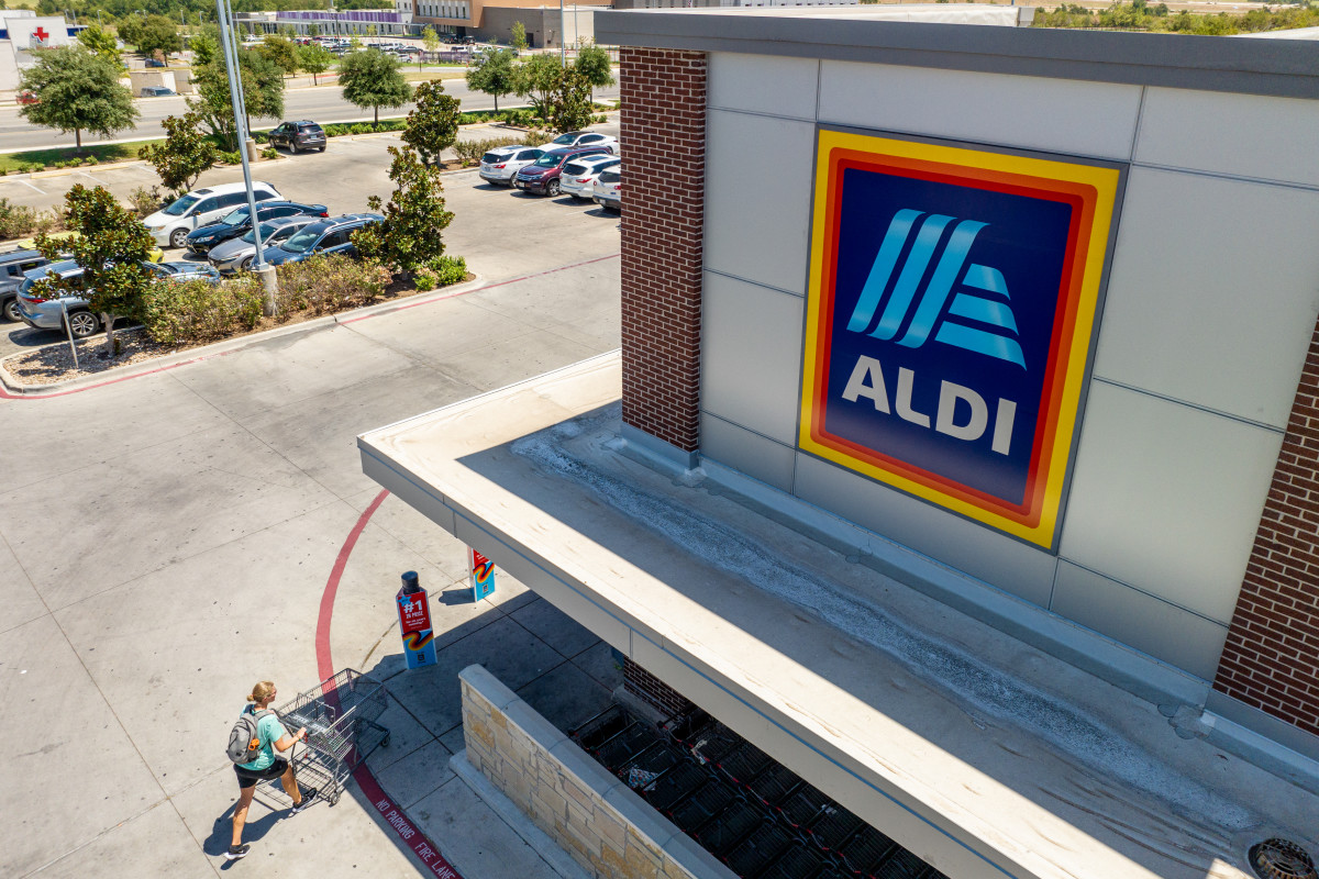 Aldi Is Selling a Stylish $17 Denim Jacket Similar to Abercrombie ...