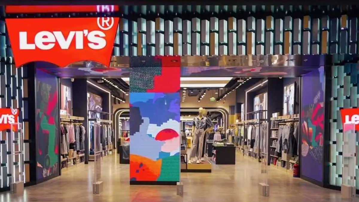 Un básico con rollazo por menos de 19 euros: esta camiseta Levi’s es un ...