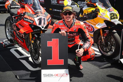 Race 1 WSSP Australia: Manzi Menang, Aldi Satya Crash di Awal