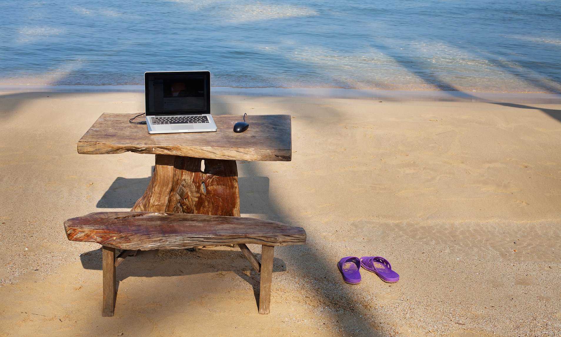 Should you respond to work emails while you're on holiday? I'm a career ...