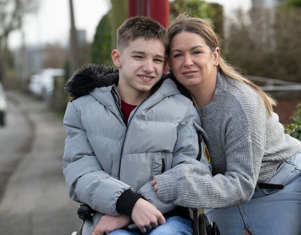 Blind MP backs Zach Eagling's campaign to make public transport more ...