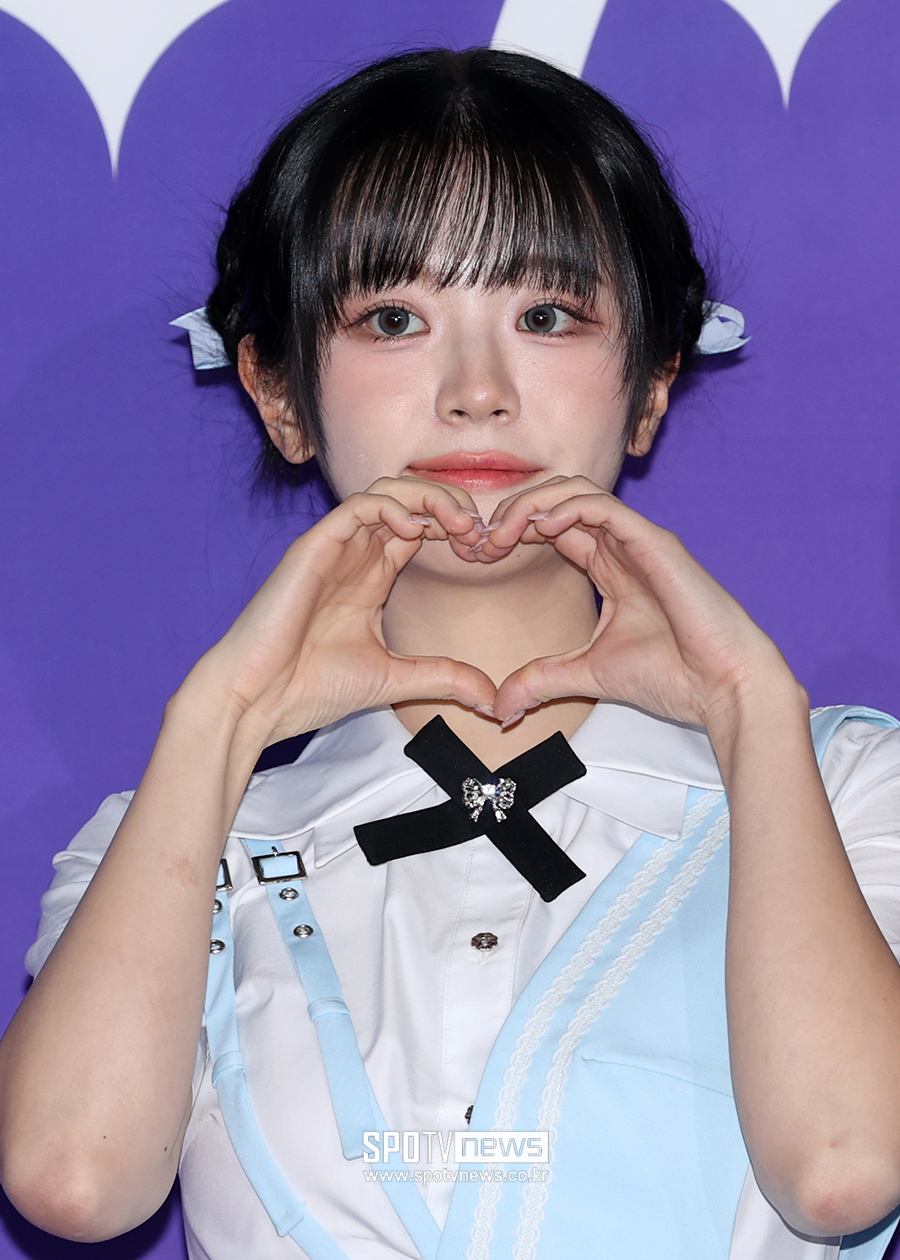 [포토S] QWER 쵸단, '귀엽네'