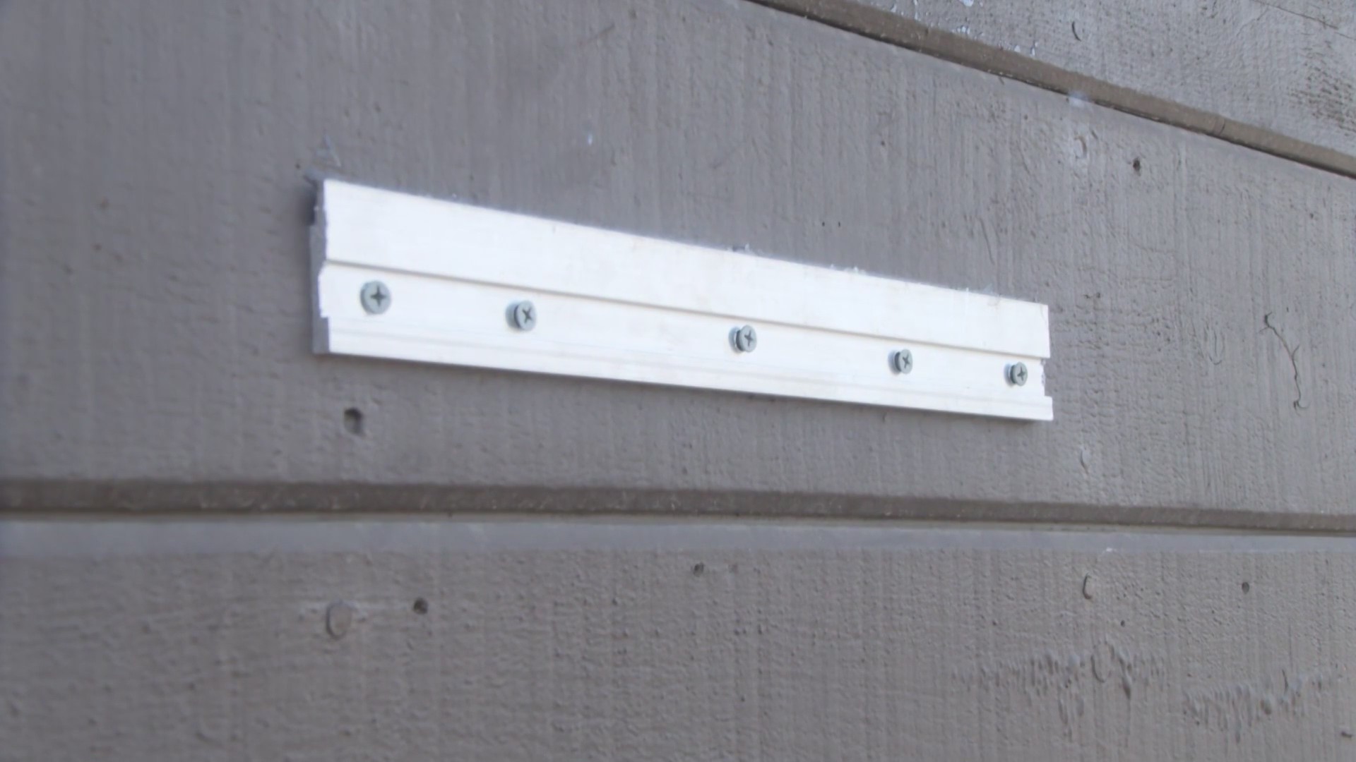 Merced Applegate Zoo sign remains missing