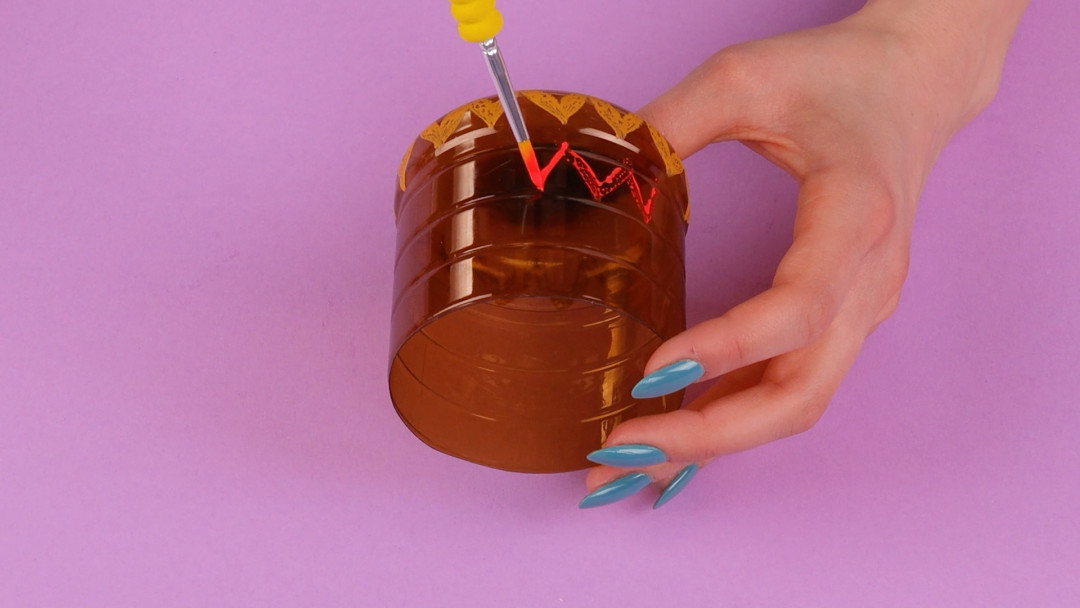 Garden Flourishes With Spring Hacks & Crafts