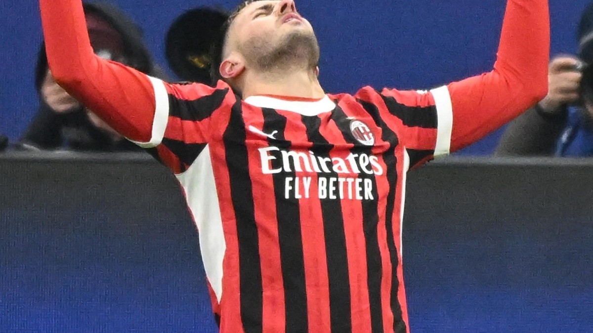 A Jab at Bebote? AC Milan Coach 'Questions' Santiago Giménez's Form