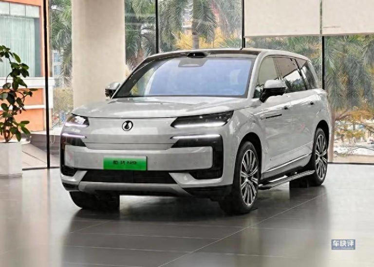 比亚迪也要玩大的：腾势N9开启预售，问界M9遇上真对手