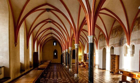 The world's biggest castle made of 30m bricks and twice the size of ...