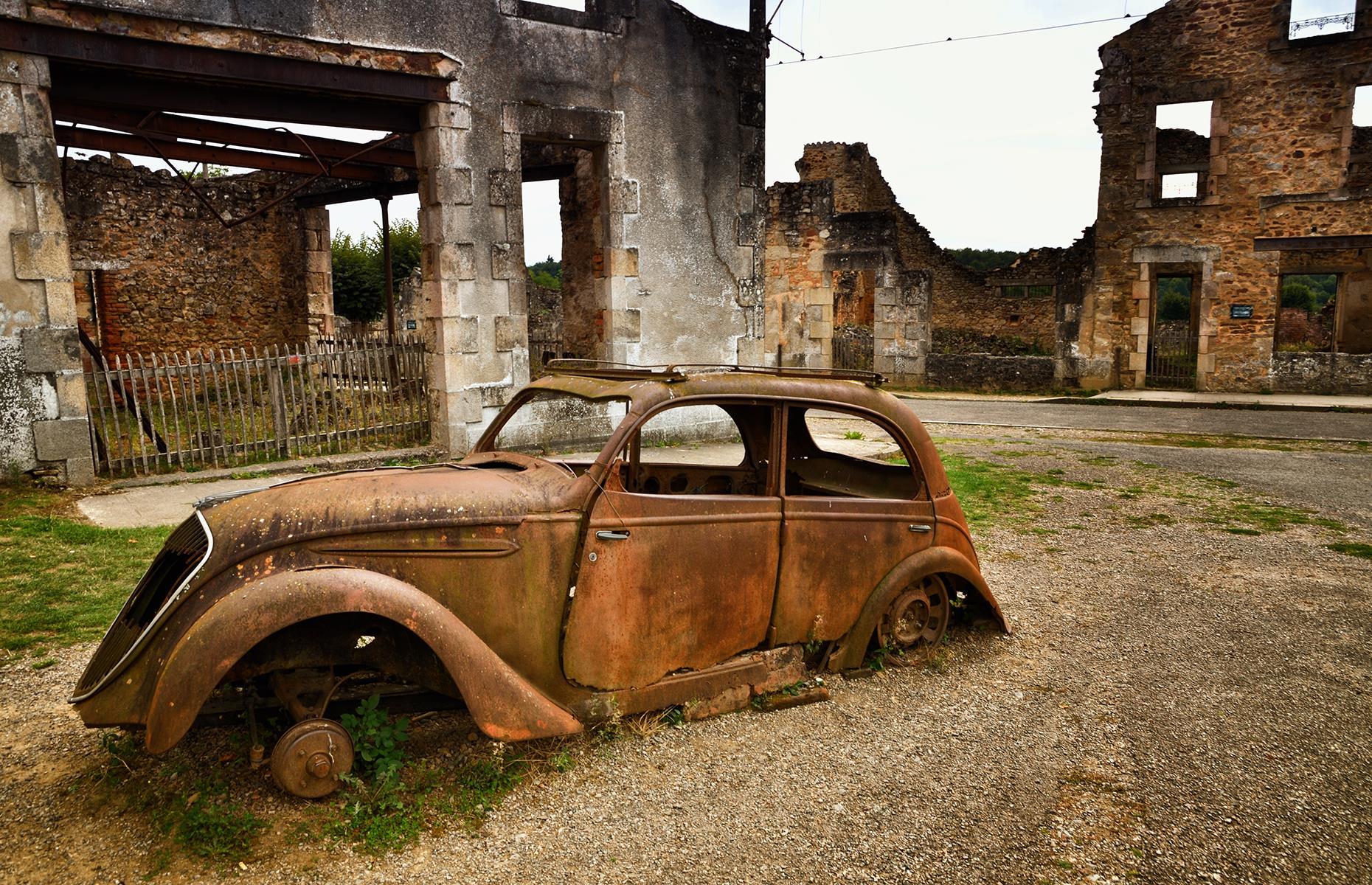 Explore the world's creepiest abandoned neighbourhoods left to rot