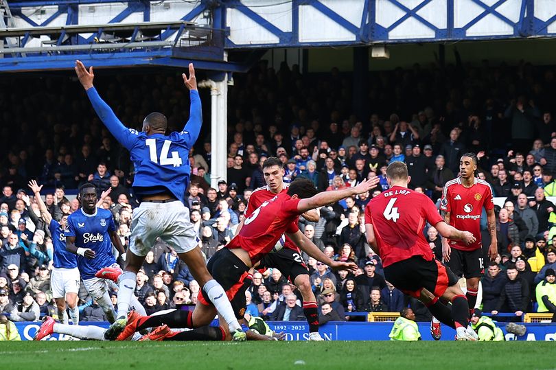 Premier League statement explains why Everton was denied penalty by VAR against Man Utd