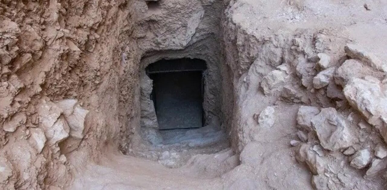 Tomb of Egyptian pharaoh is first found in Luxor since Tutankhamun—here ...