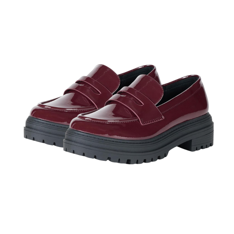 Achieve That Edgy Pinterest Vibe Outfits with These Trendy Burgundy ...