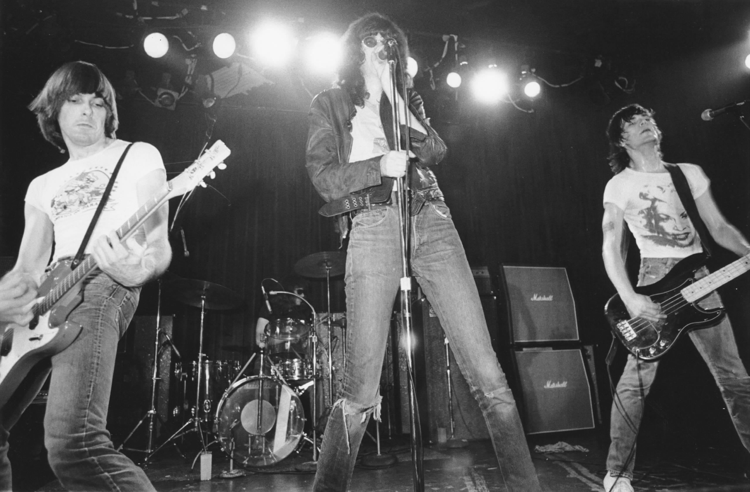 Wie die Ramones 1975 die Musikwelt veränderten (den Punk sowieso)