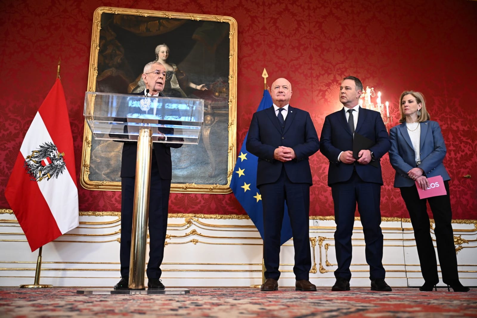 Austrian parties edge towards new coalition without far right