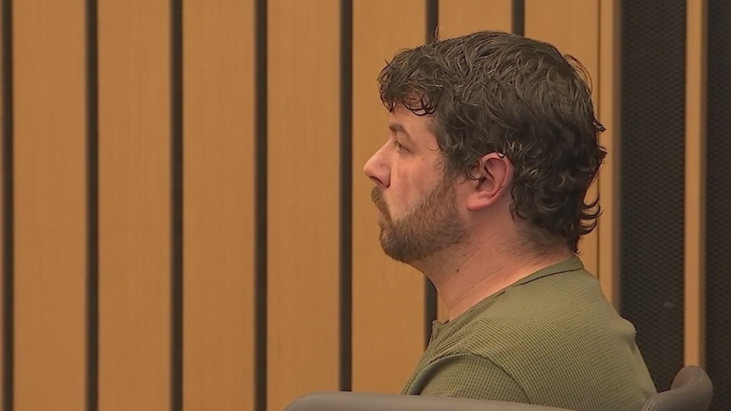 Man who attacked driver with hatchet in Southeast Portland road rage ...