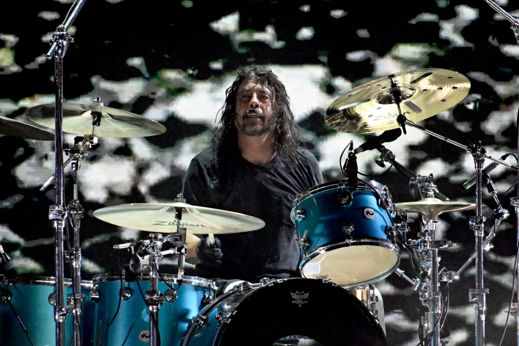 Dave Grohl’s baby mama Jennifer Young is a horror movie producer who ...