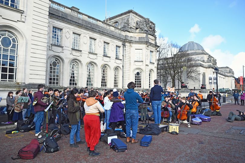 11 of the best pictures as hundreds of musicians protest Cardiff ...