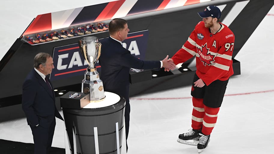 Connor McDavid shares sweet pic with wife, family after 4 Nations win