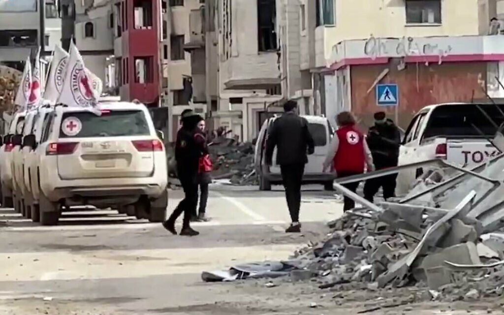 Hisham al-Sayed arrives at IDF facility; video shows Hamas handing him ...