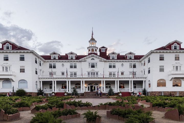 25 haunted hotels where guests report ghostly encounters & paranormal ...