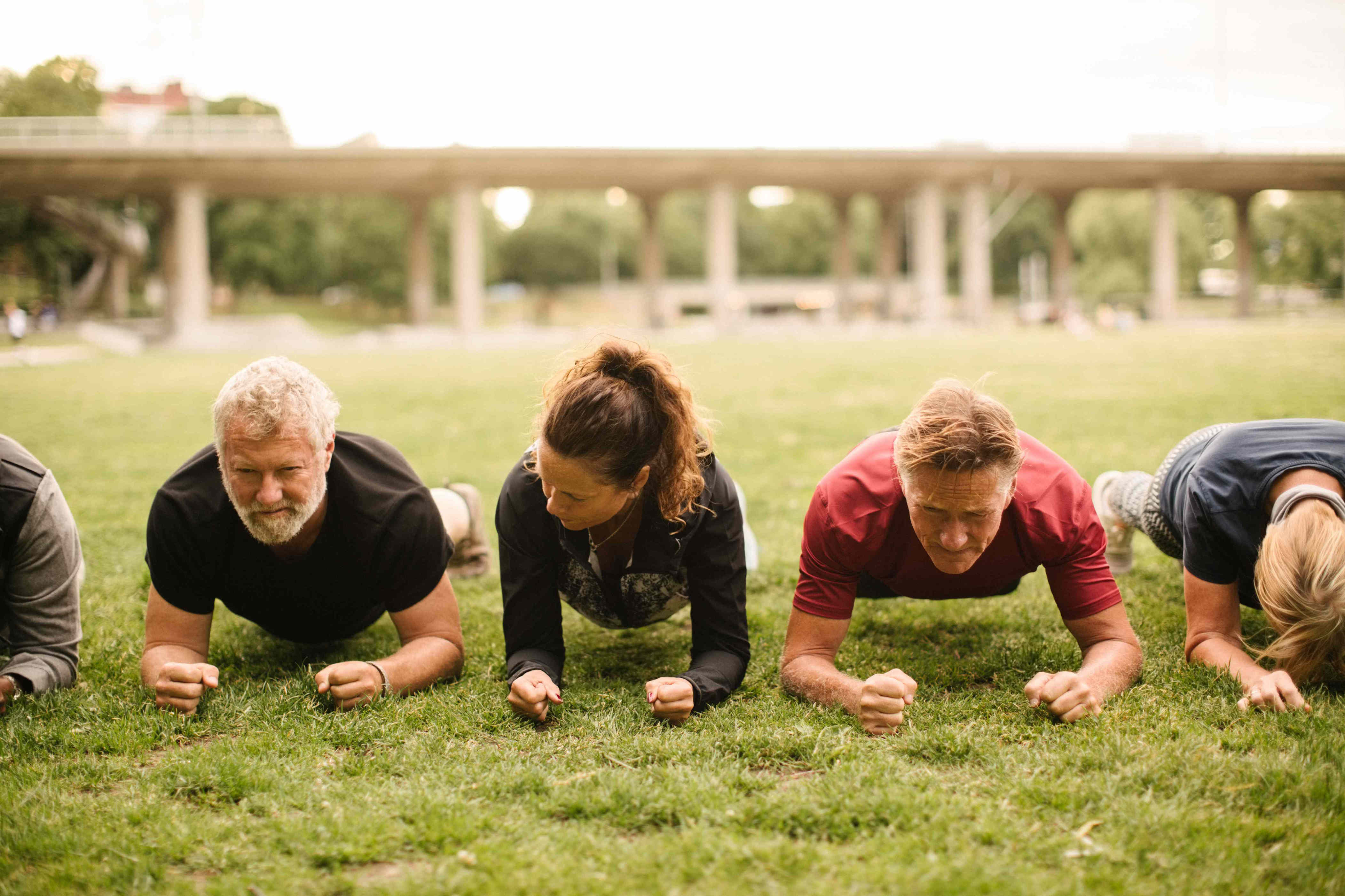 How long should you be able to hold a plank? Here’s how you compare by age