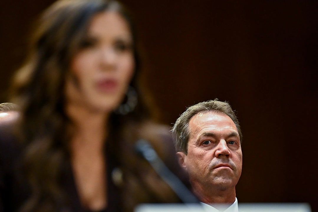 Kristi Noem's husband threatens tell all after he was pictured with ...
