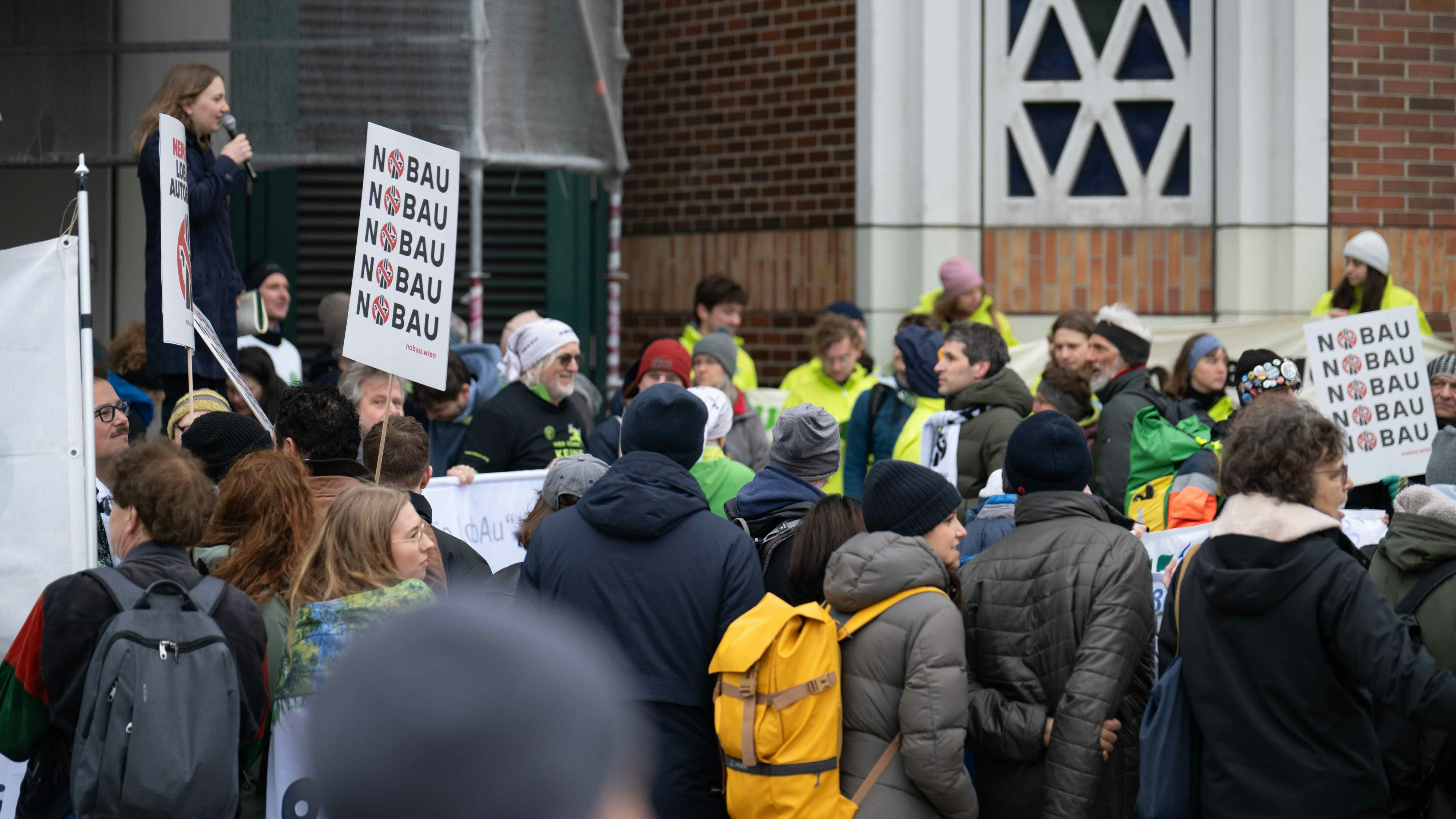 Nein danke, Hanke – Protest gegen Lobau-Autobahn