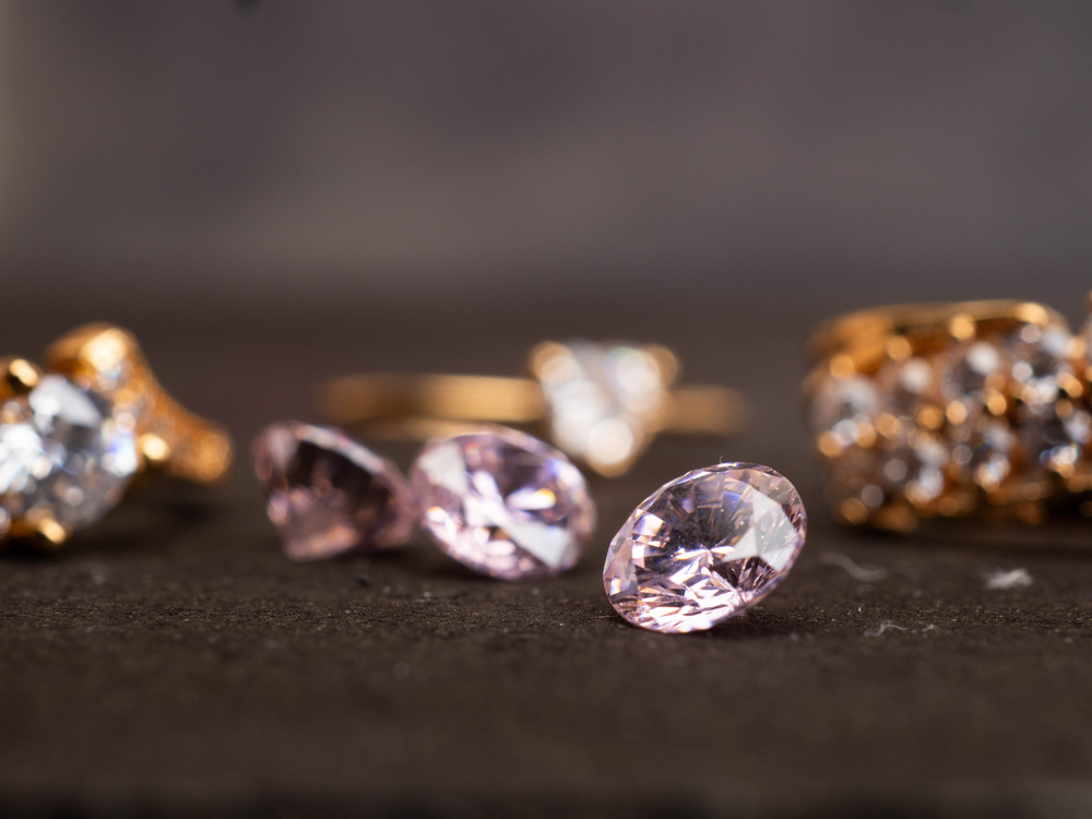 15 things people waste time checking before selling old jewelry