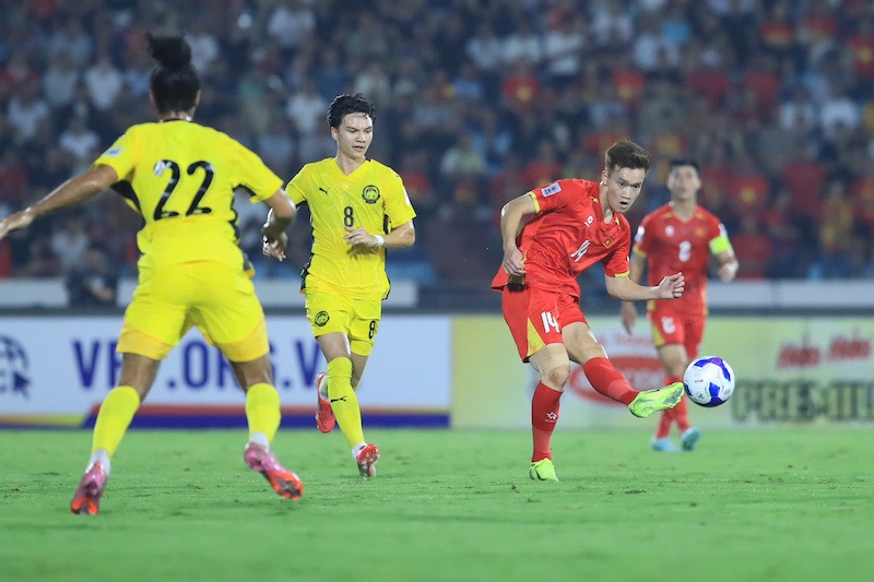 Tuyển Malaysia tụt thêm hạng sau trận thua tuyển Việt Nam