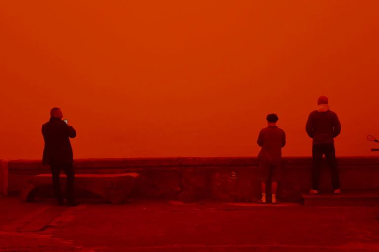 Man dies in Athens and skies turn blood red over Crete in Sahara dust storm