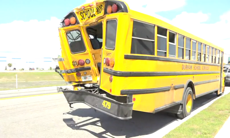 Children injured in bus crash on way to field trip at the zoo