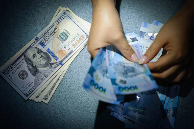 Peso seen breaching P61:$1