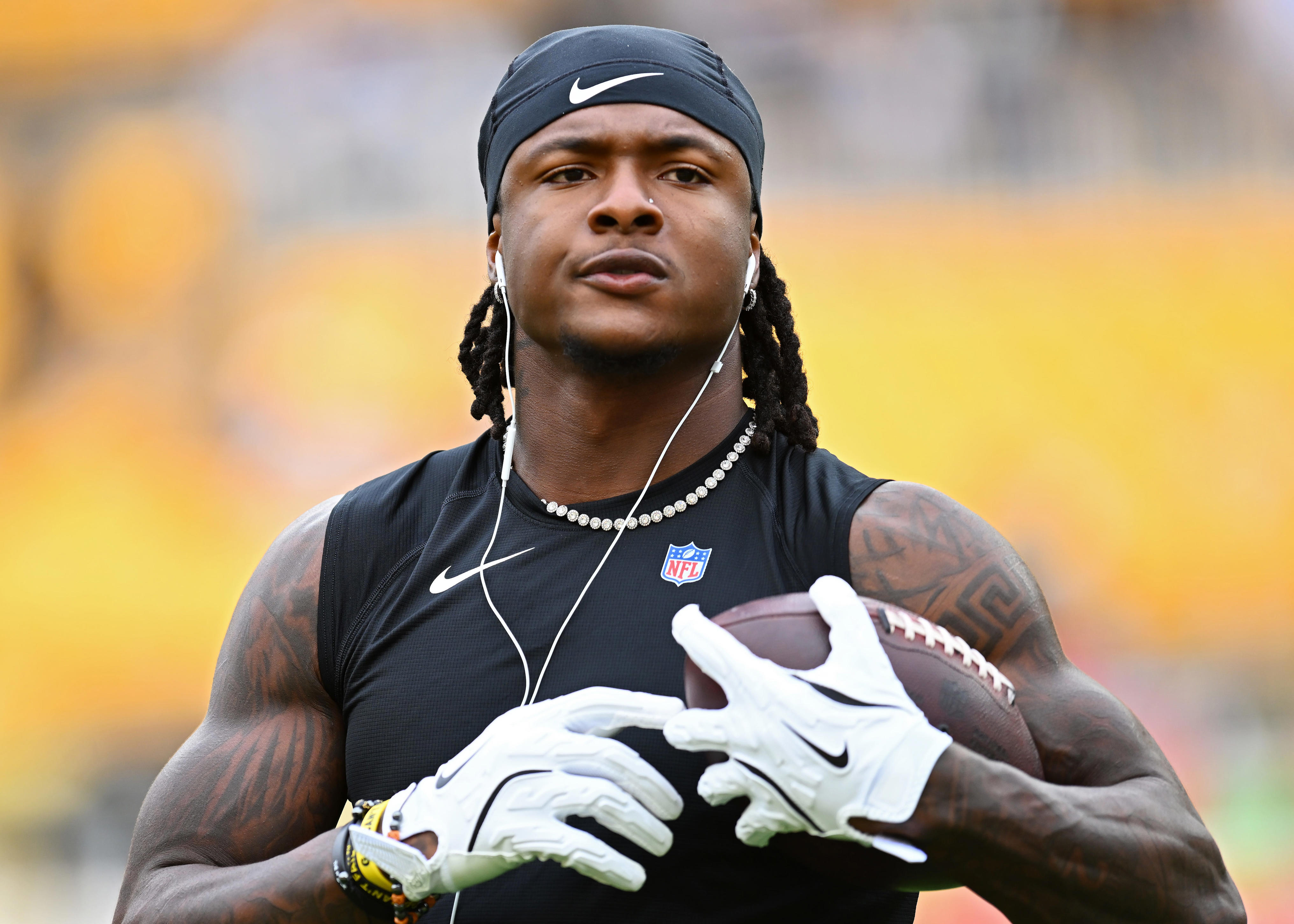 Steelers HC Mike McCarthy is giving RB Kaleb Johnson a 'clean slate'