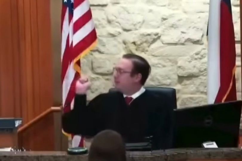 Explosive emails reveal Texas judge ordering staff to obey him after ...