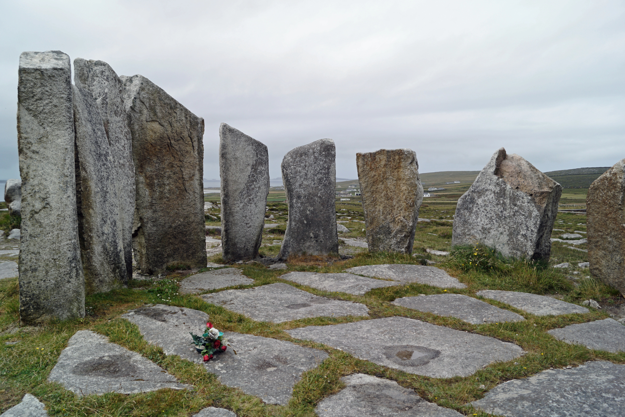 Photos of bizarre natural rock formations that look like art