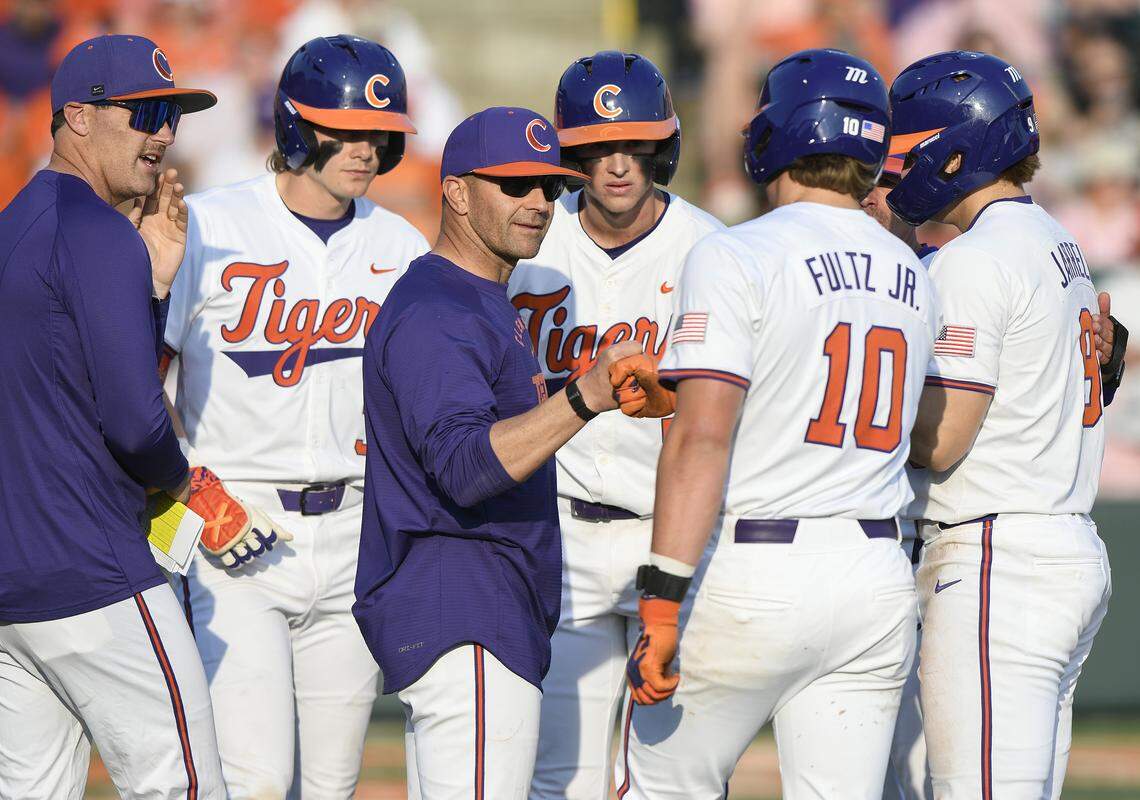 Watch: Clemson baseball coach Erik Bakich ejected from game after ...