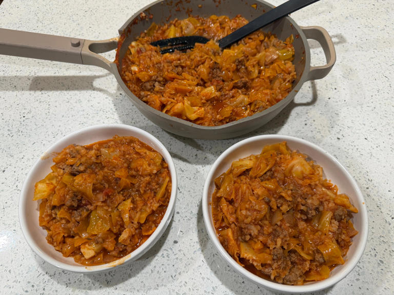 I eat the same dietitian-approved dinner every week. It's high-protein ...