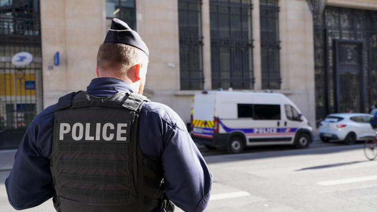 Paris police arrest brawling Nice fans ahead of French Cup final ...