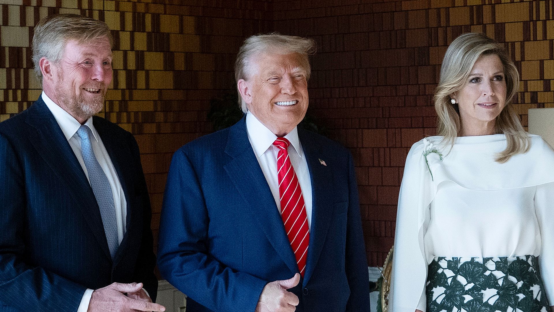 King Willem-Alexander and Queen Máxima spark 'pajama party' buzz ahead ...