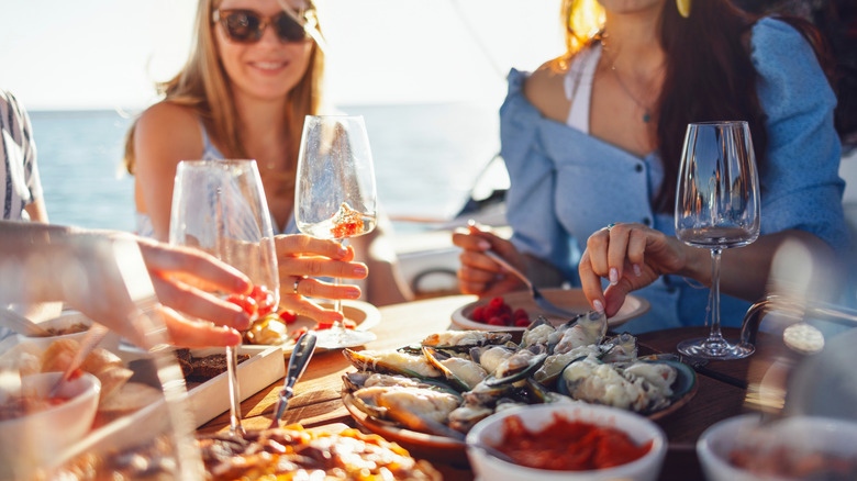 Here's what happens to the uneaten food on cruise ship buffets