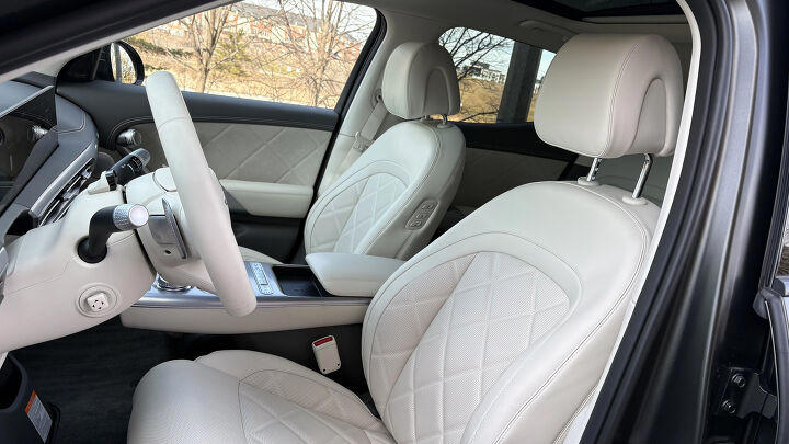 2026 Genesis GV60 Sport: 3 pros and 2 cons