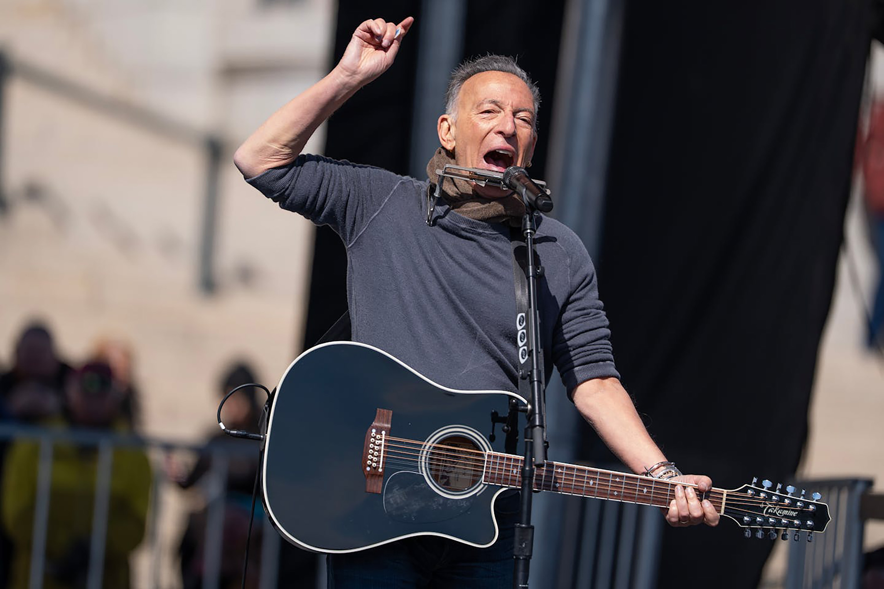 Trump attacks Bruce Springsteen after singer’s Minnesota No Kings ...