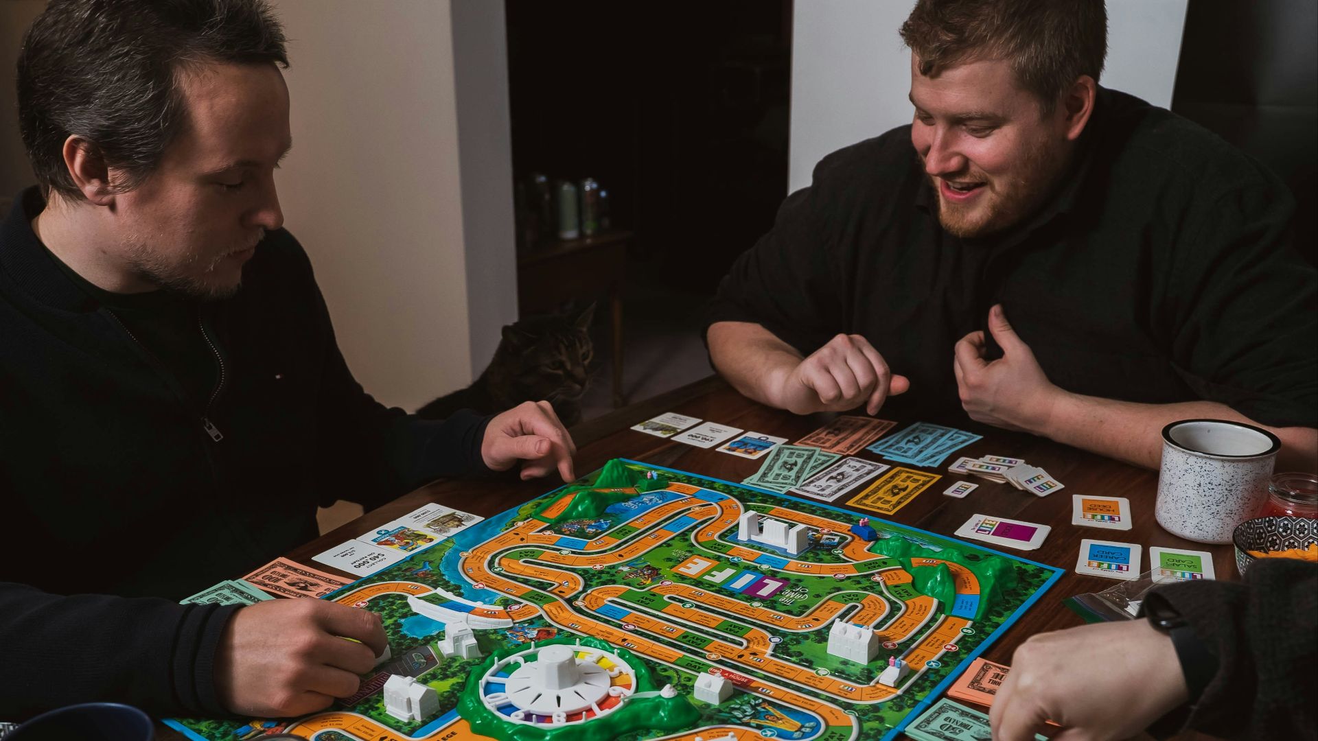 10 party games that always start fights & 10 that don't