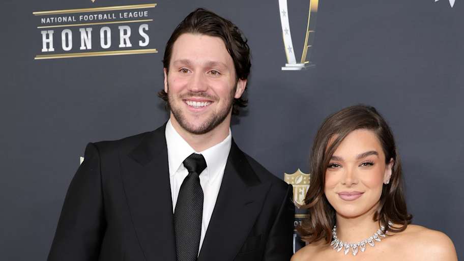 Fans shower Hailee Steinfeld and Josh Allen with love after they ...