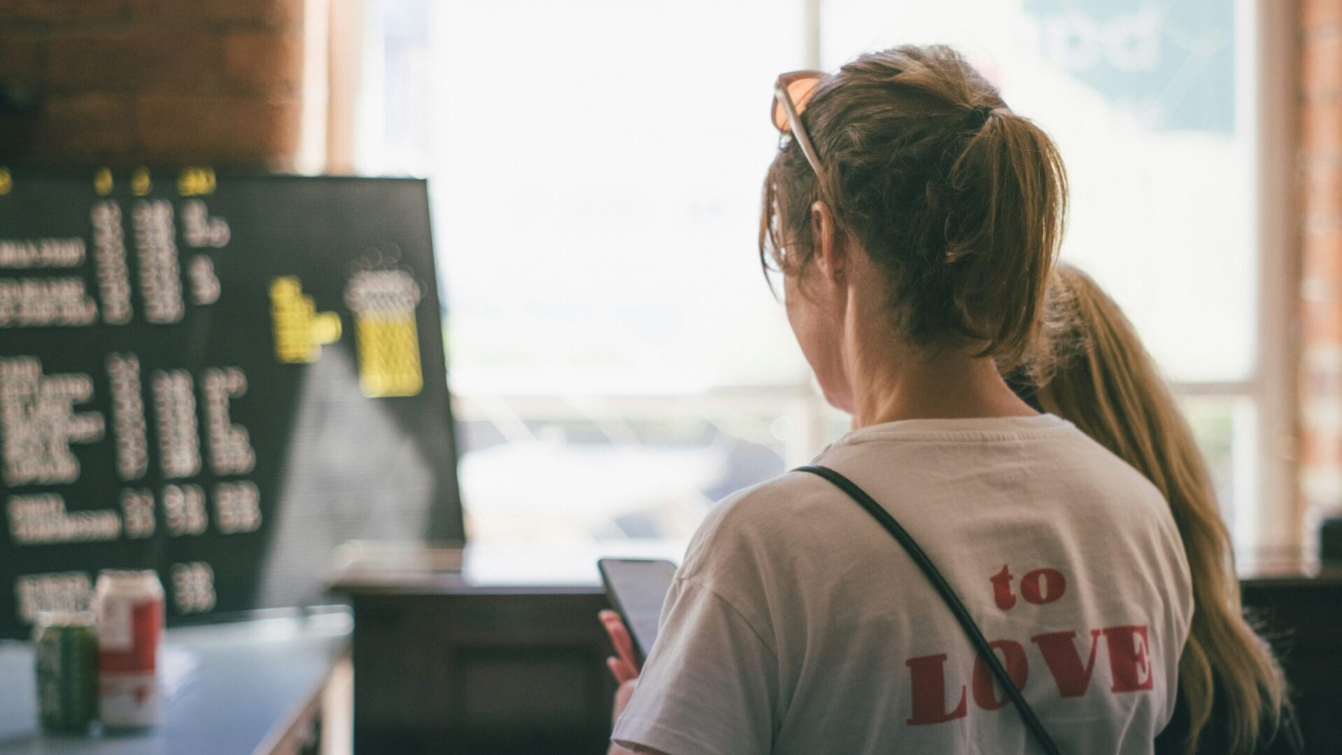 Woman calls an Uber and leaves her first date standing outside a ...